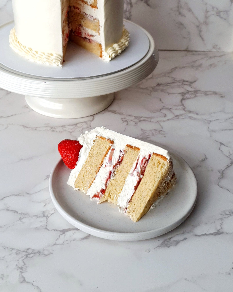 Strawberry Cream Cake – Mitzi's Bakes